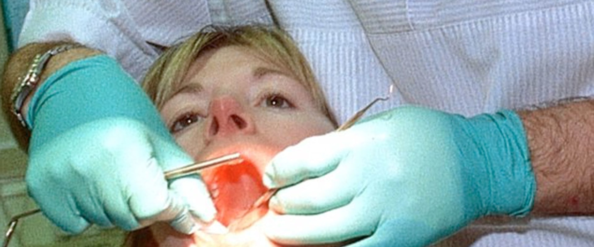 How Much Money Does a Dentist Make in the UK?